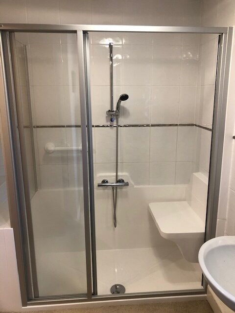 Mr & Mrs Boland's Low Level Liberty Shower - Freedom Showers